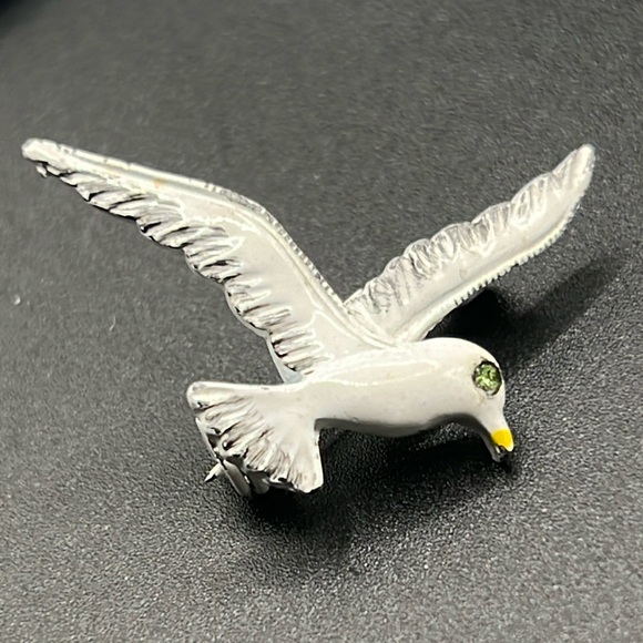 Gerry’s | Jewelry | Vintage Gerrys White Enamel Bird Brooch | Poshmark